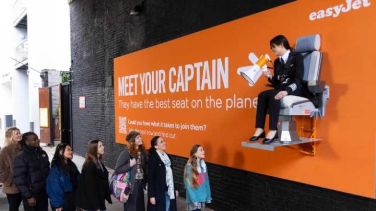 EasyJet'ten "konuşan" Reklam Panoları! | Marketing Türkiye