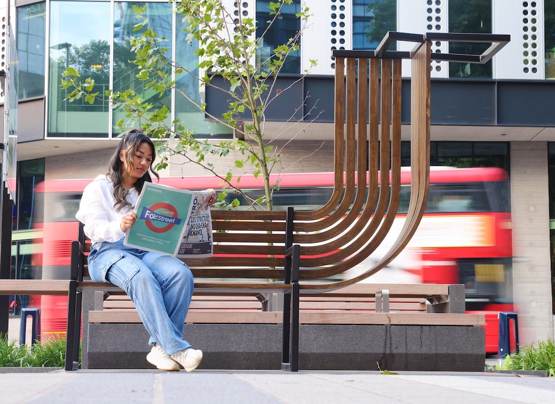 Samsung, Ikonik Old Street'i Fold Street'e Dönüştürdü! | Marketing Türkiye